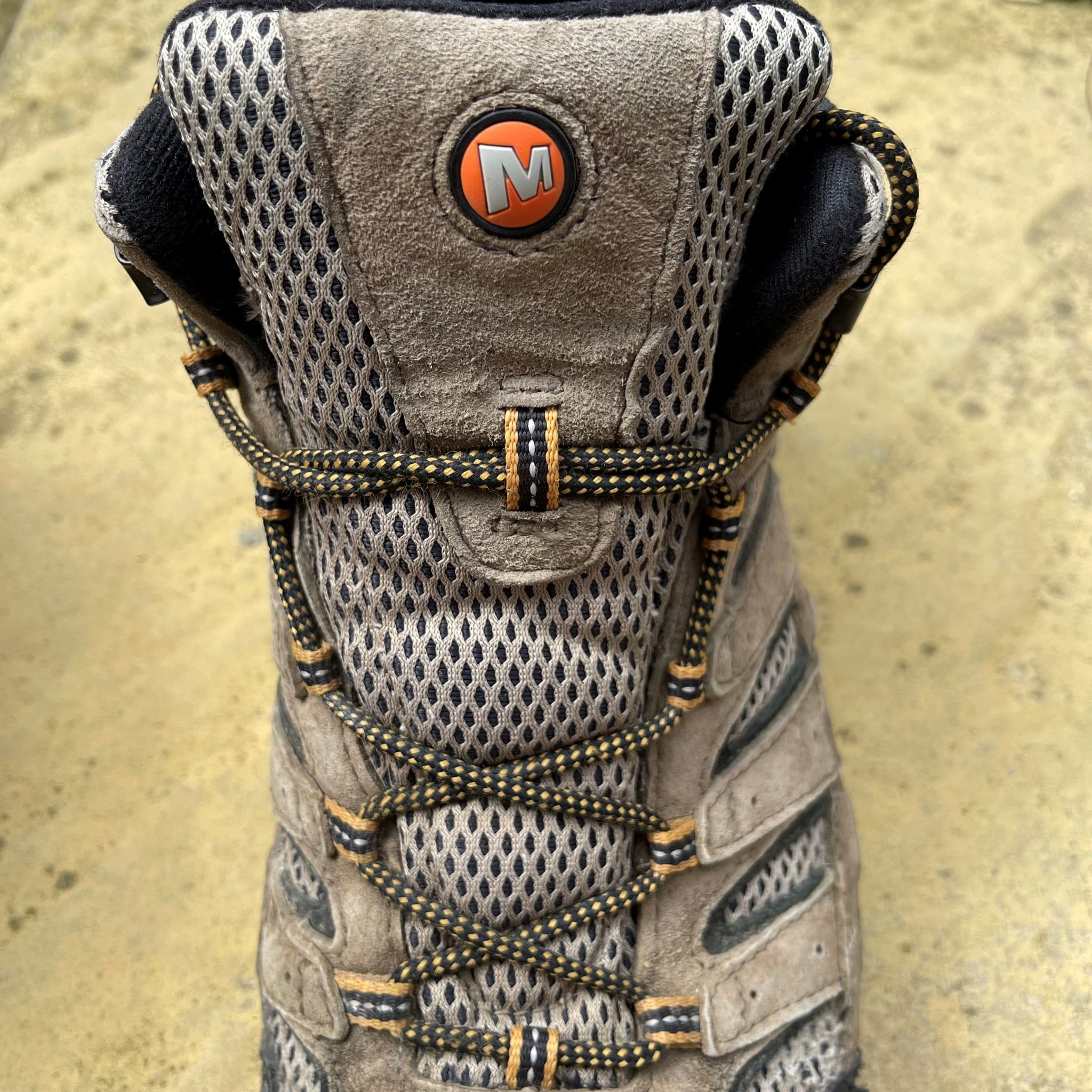 How to lace hiking boots - TrekSumo