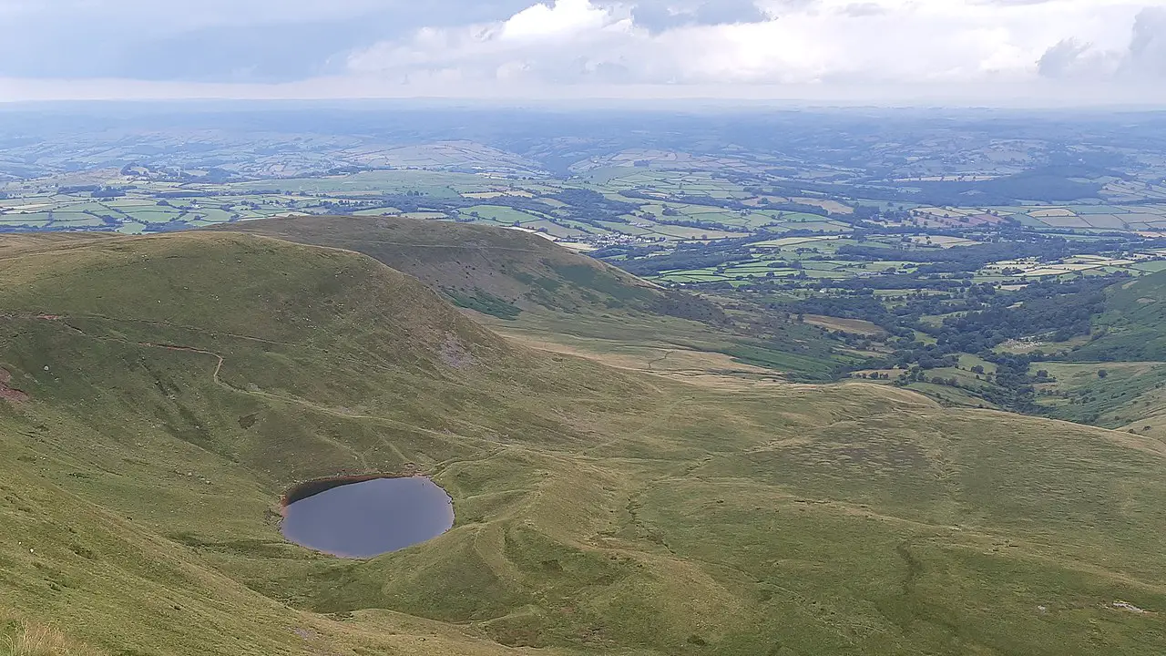 Pen y Fan walk: four hikes to the summit - TrekSumo